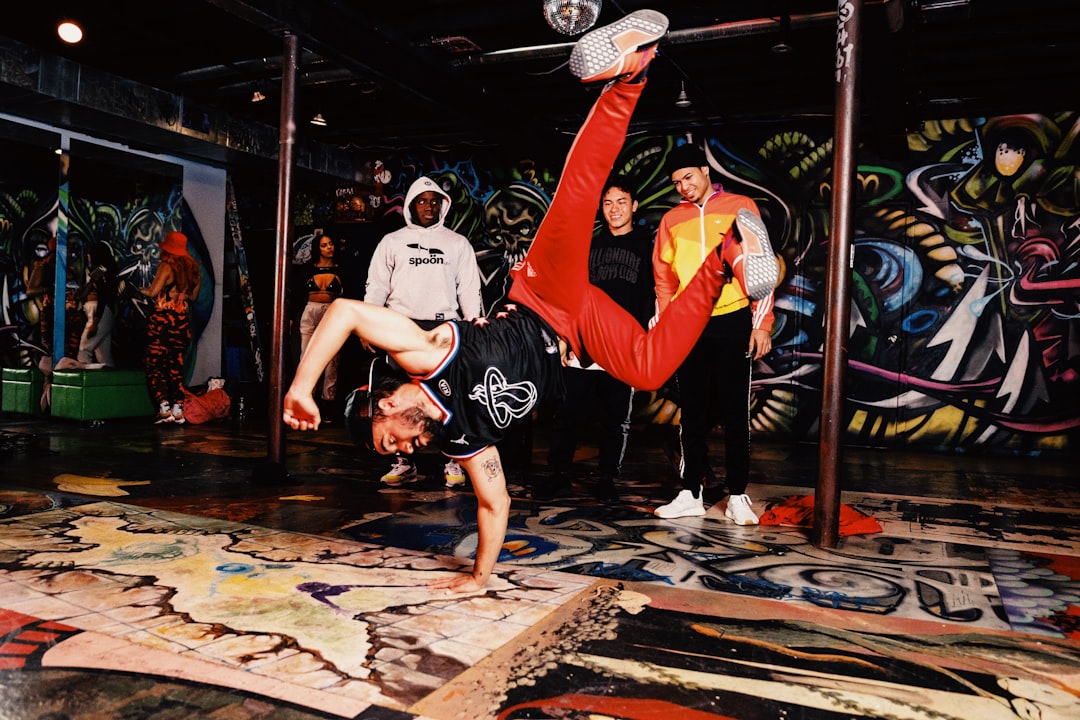 Handstand Push-Ups: Ultimate Bodyweight Shoulder Builder