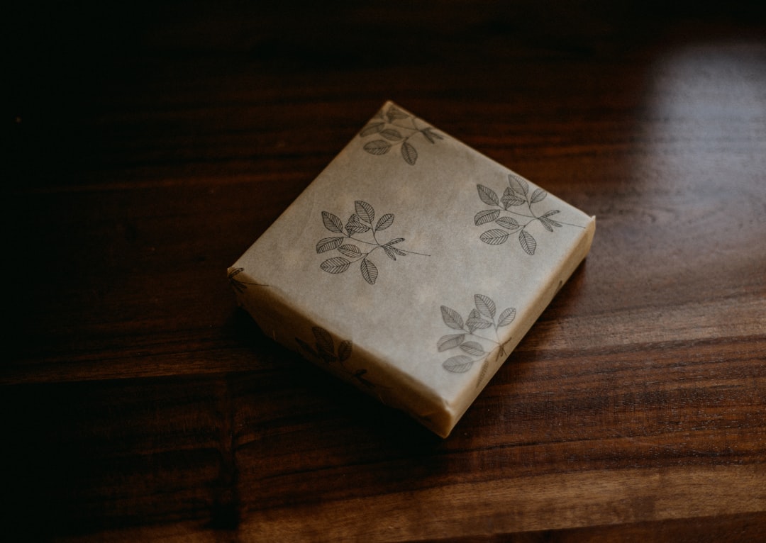 How To Wrap Presents Like A Professional Gift Wrapper - Learn How Do It