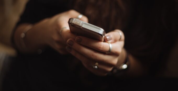 How To Spend Less Time On Your Phone And More Time Living